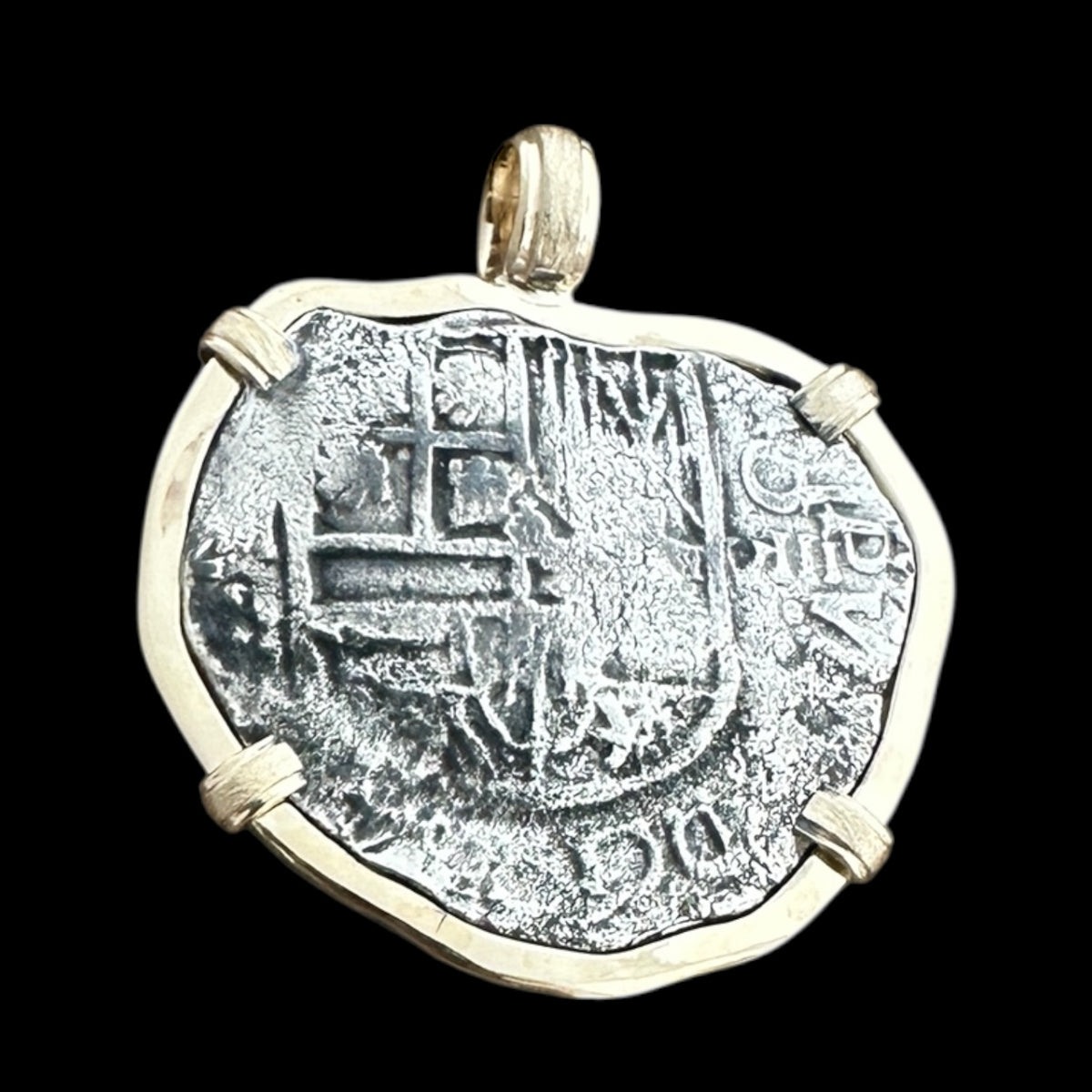 Atocha Shipwreck Coin Pendant in 14K Gold, Grade 3, 8 Reales #85A-1865 ...