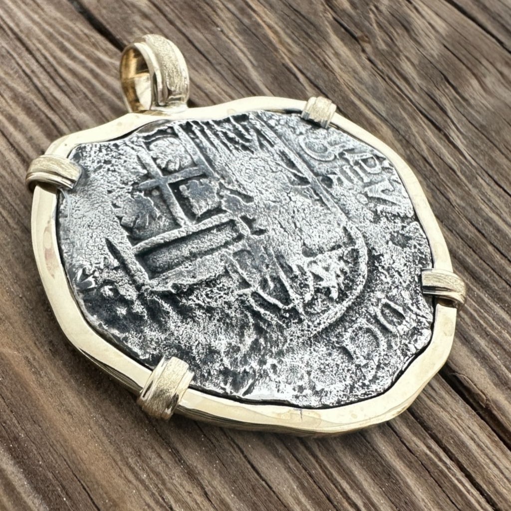 Atocha Shipwreck Coin Pendant in 14K Gold, Grade 3, 8 Reales #85A-1865 ...